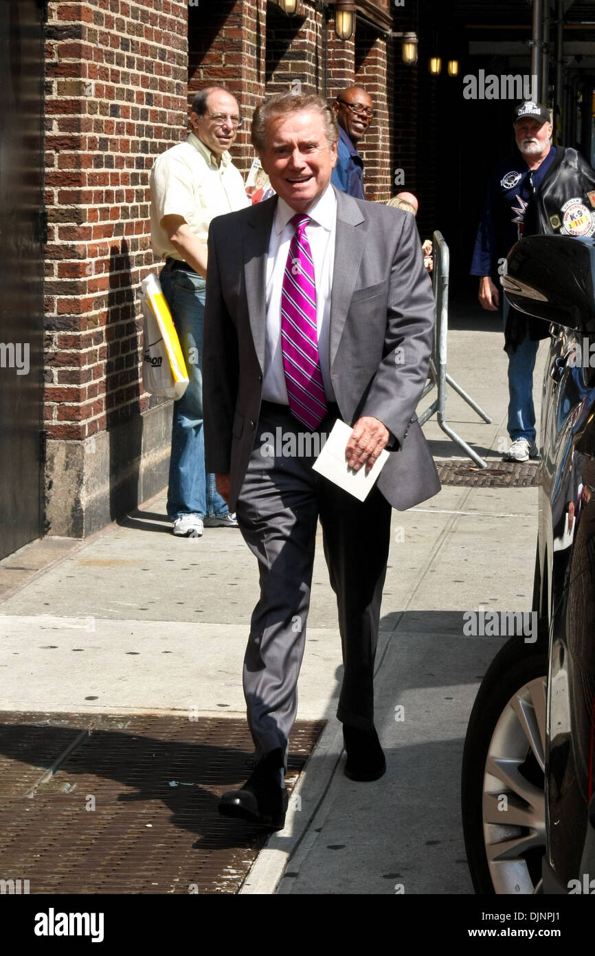 Regis Philbin arrives at Ed Sullivan Theater for 'The Late Show with ...
