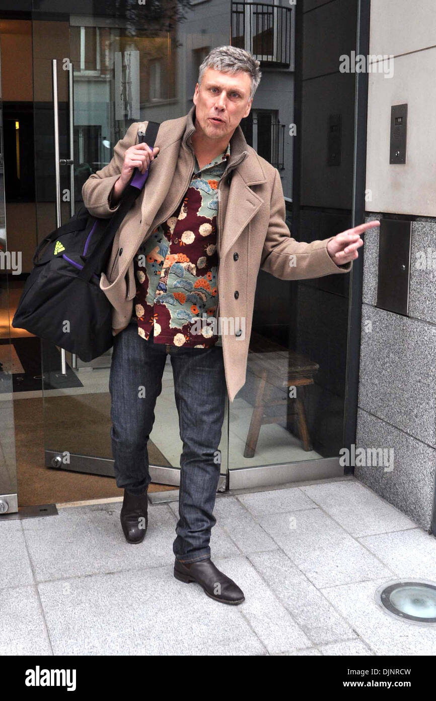 Happy mondays band hi-res stock photography and images - Alamy