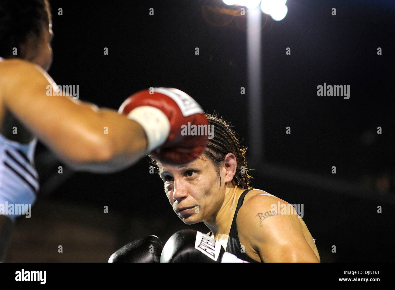 Womens featherweight hi-res stock photography and images - Alamy