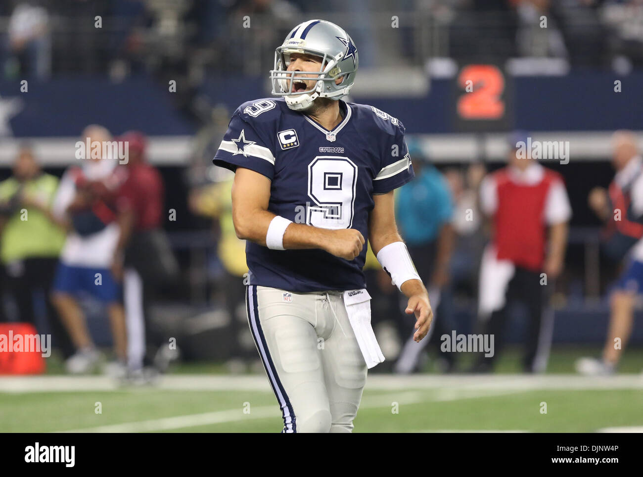 Arlington, Texas, USA. 28th Nov, 2013. Dallas Cowboys quarterback TONY ...