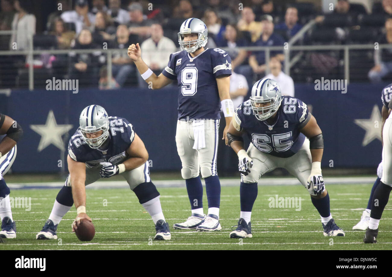Arlington, Texas, USA. 28th Nov, 2013. Dallas Cowboys quarterback TONY ...