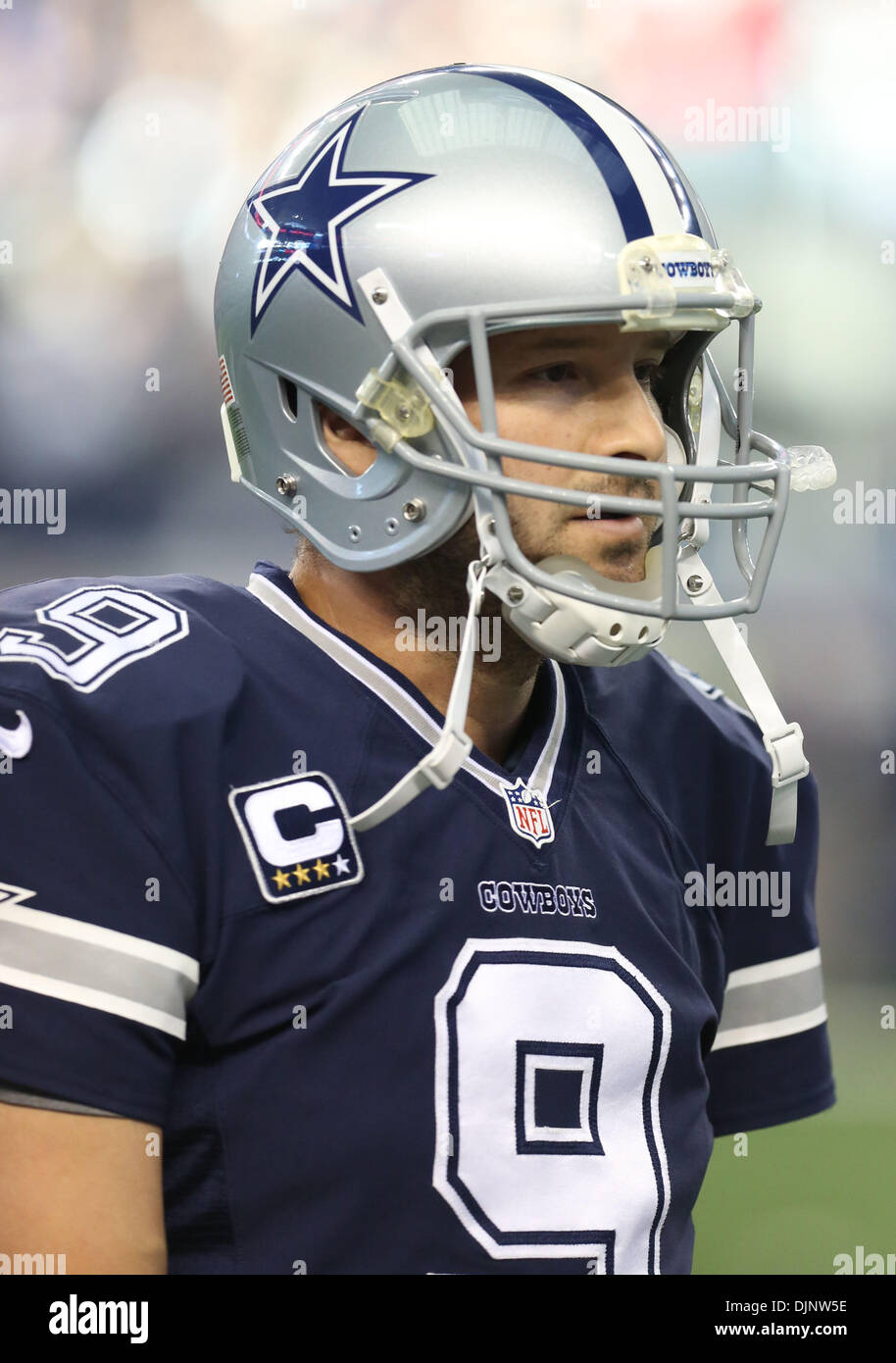 Arlington, Texas, USA. 28th Nov, 2013. Dallas Cowboys quarterback TONY ...