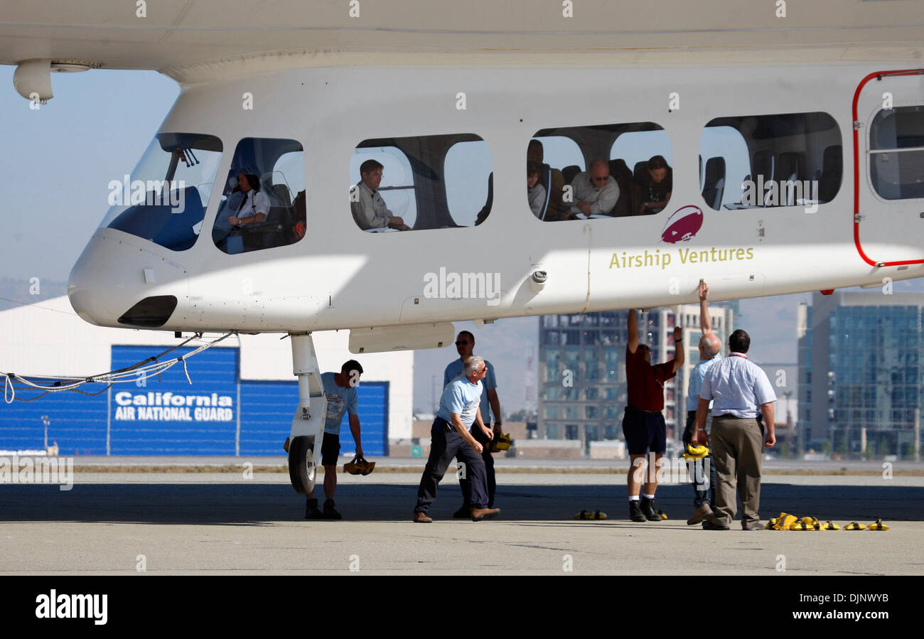 Crew members with the Airship Ventures Zeppelin NT (New Stock Photo - Alamy