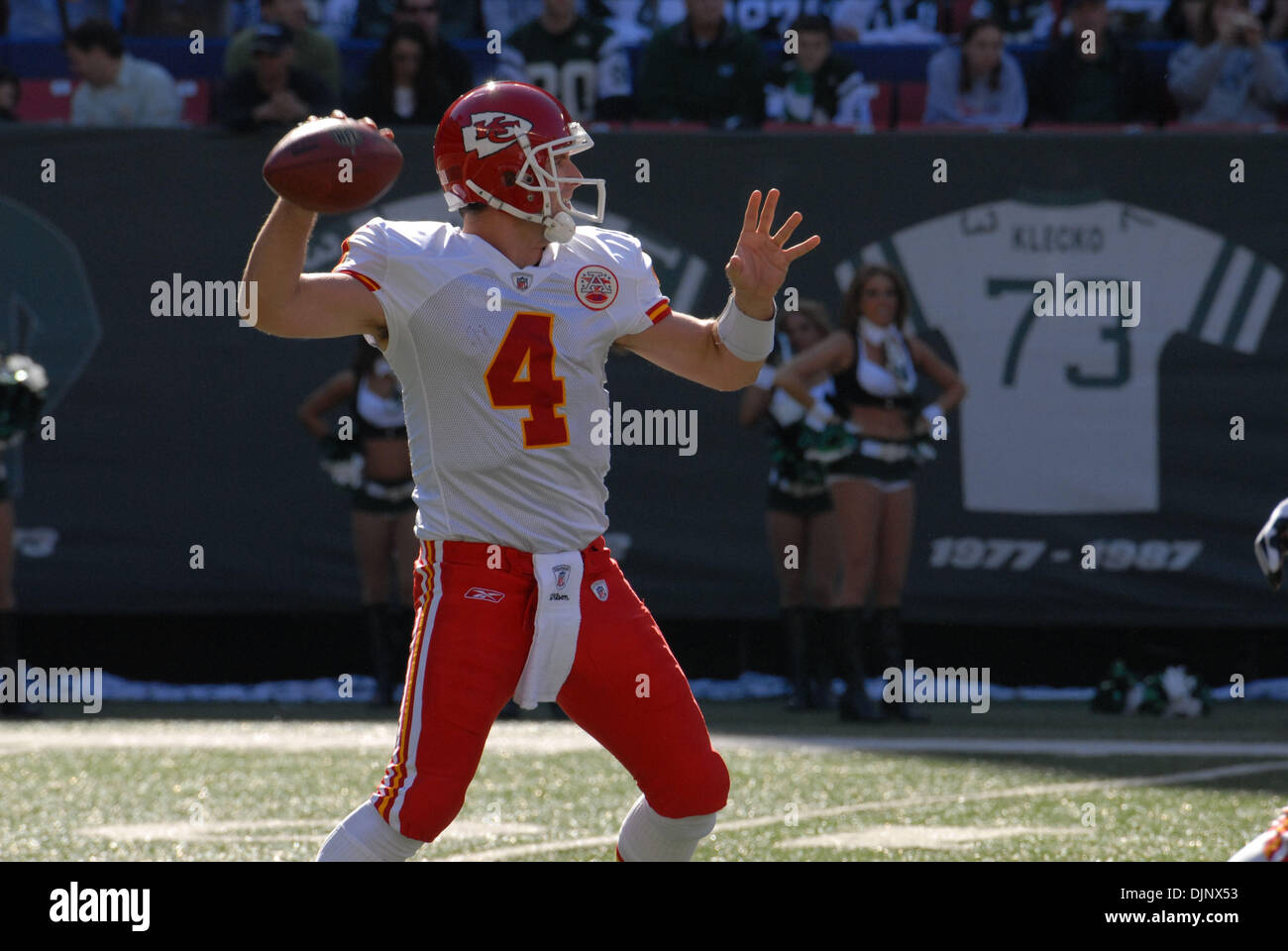 Oct 26, 2008 - New York, New York, USA - Quarterback TYLER THIGPEN ...