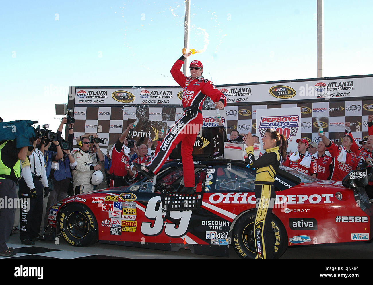 Oct 26, 2008 - Hampton, Georgia, USA - NASCAR 2008 - CARL EDWARDS ...