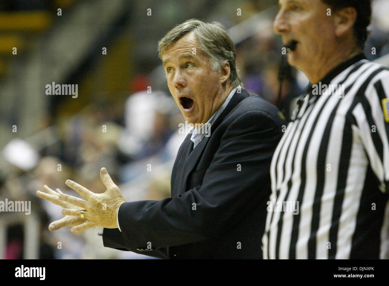 Team usa head coach mike hi-res stock photography and images - Alamy