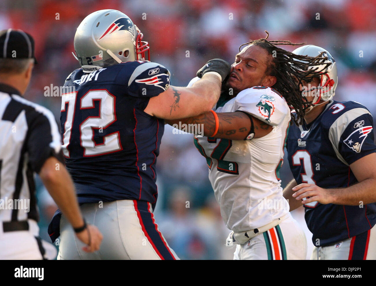 Channing crowder dolphins hi-res stock photography and images - Alamy