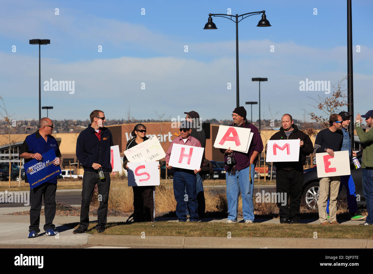 Walmart workers hi-res stock photography and images - Alamy