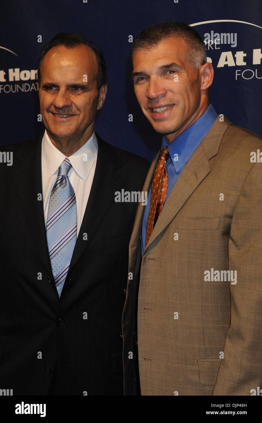 Nov 07, 2008 - Manhattan, New York, USA - JOE TORRE and JOE GIRARDI ...