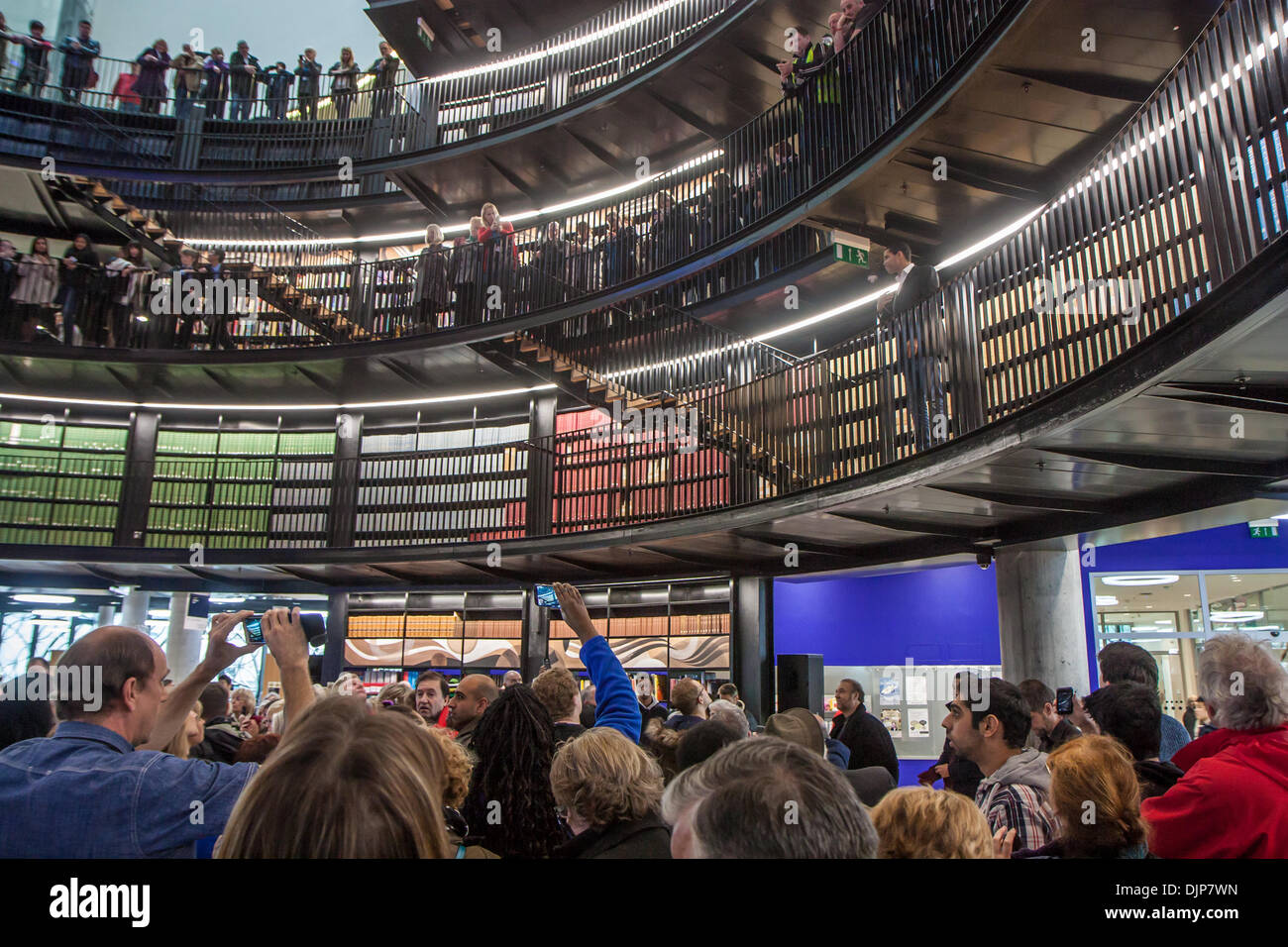 Recites hi-res stock photography and images - Alamy