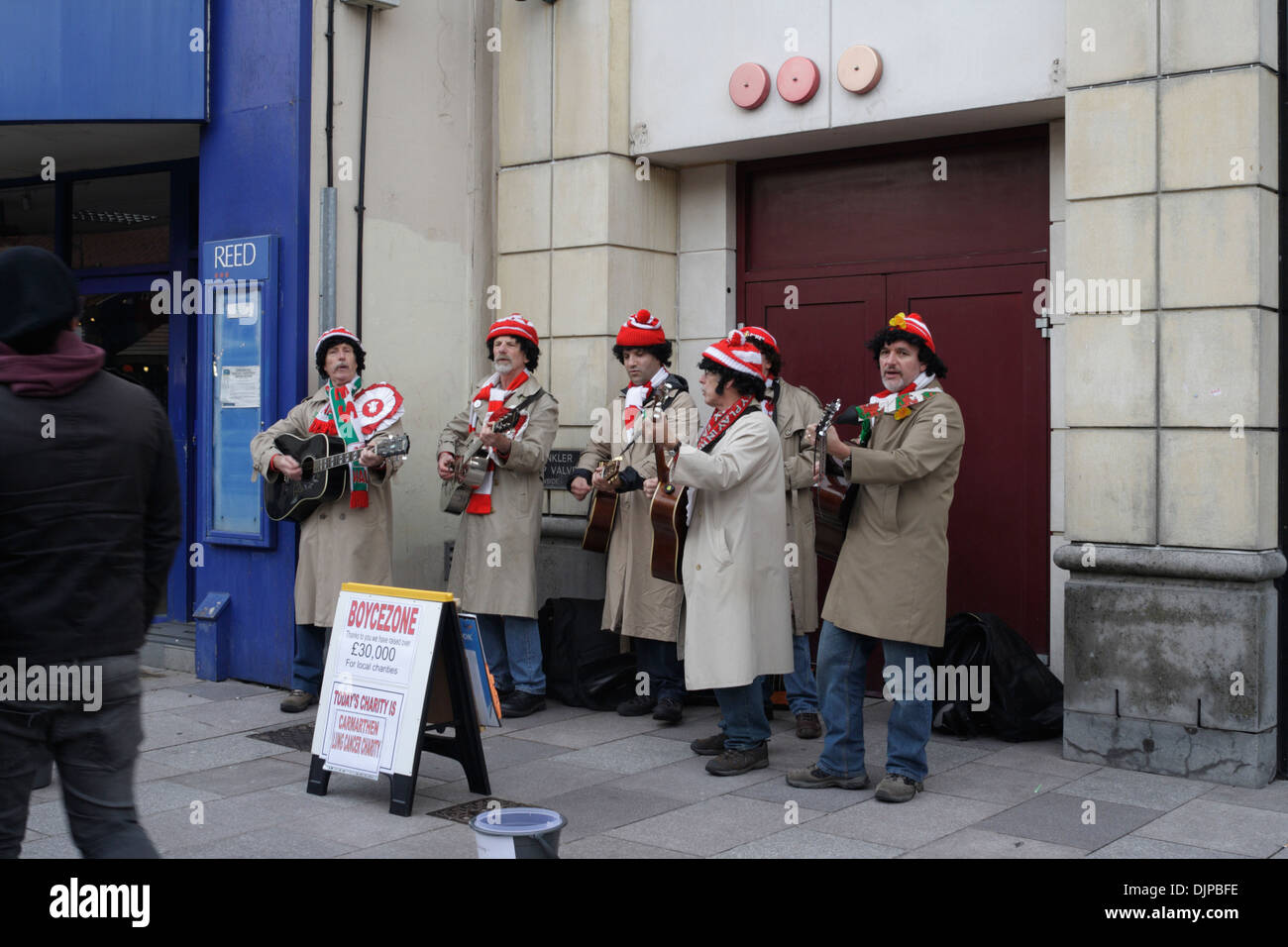 Welsh Rugby Singing High Resolution Stock Photography and Images - Alamy