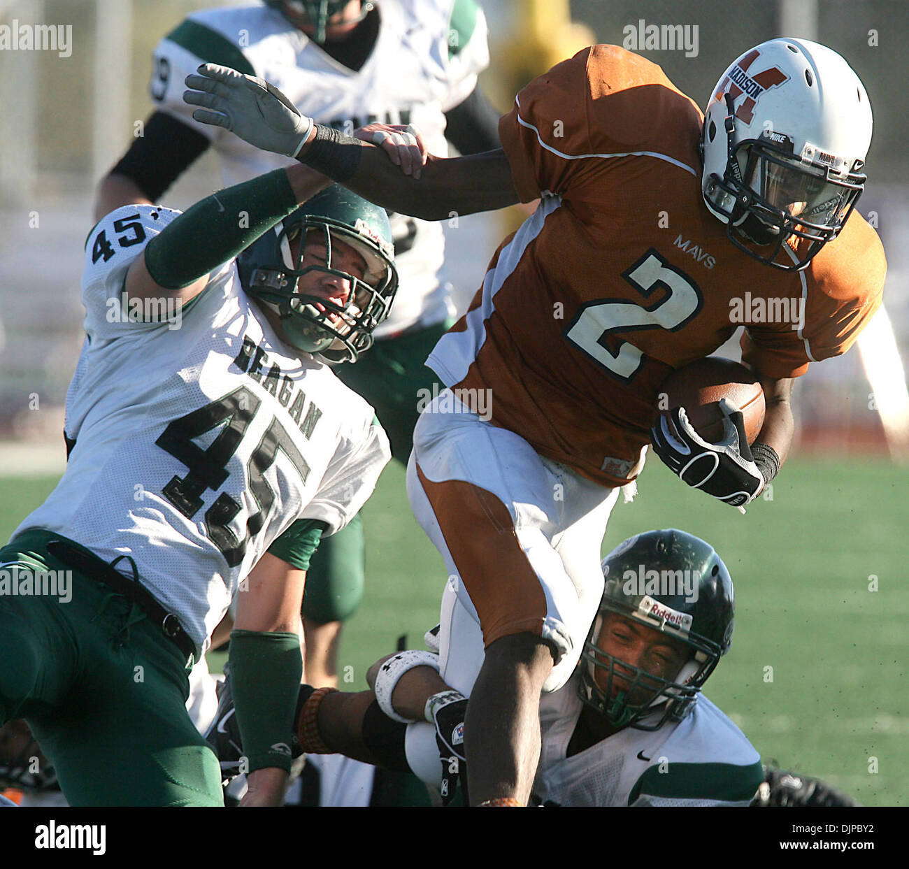 Nov. 8, 2008 - San Antonio, Texas, U.S. - Madison's AARON GREEN breaks ...
