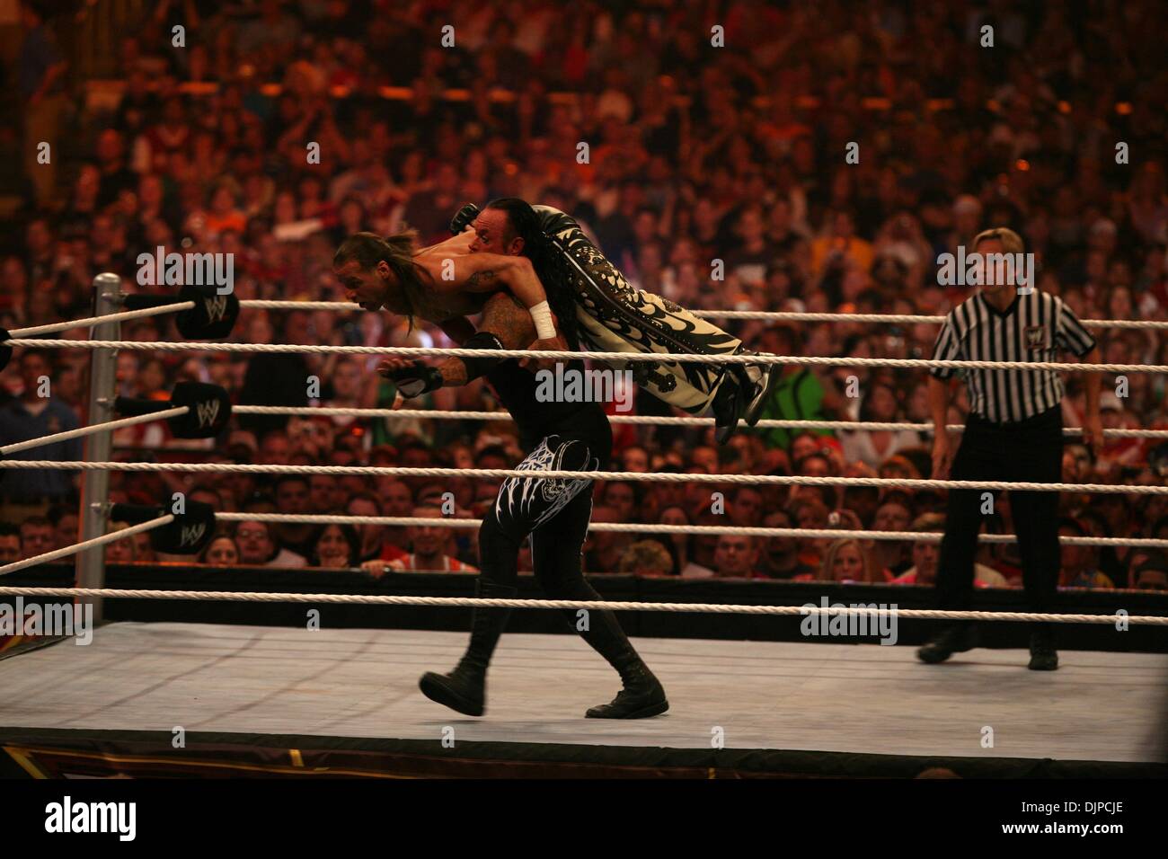 Wwe undertaker hi-res stock photography and images - Alamy