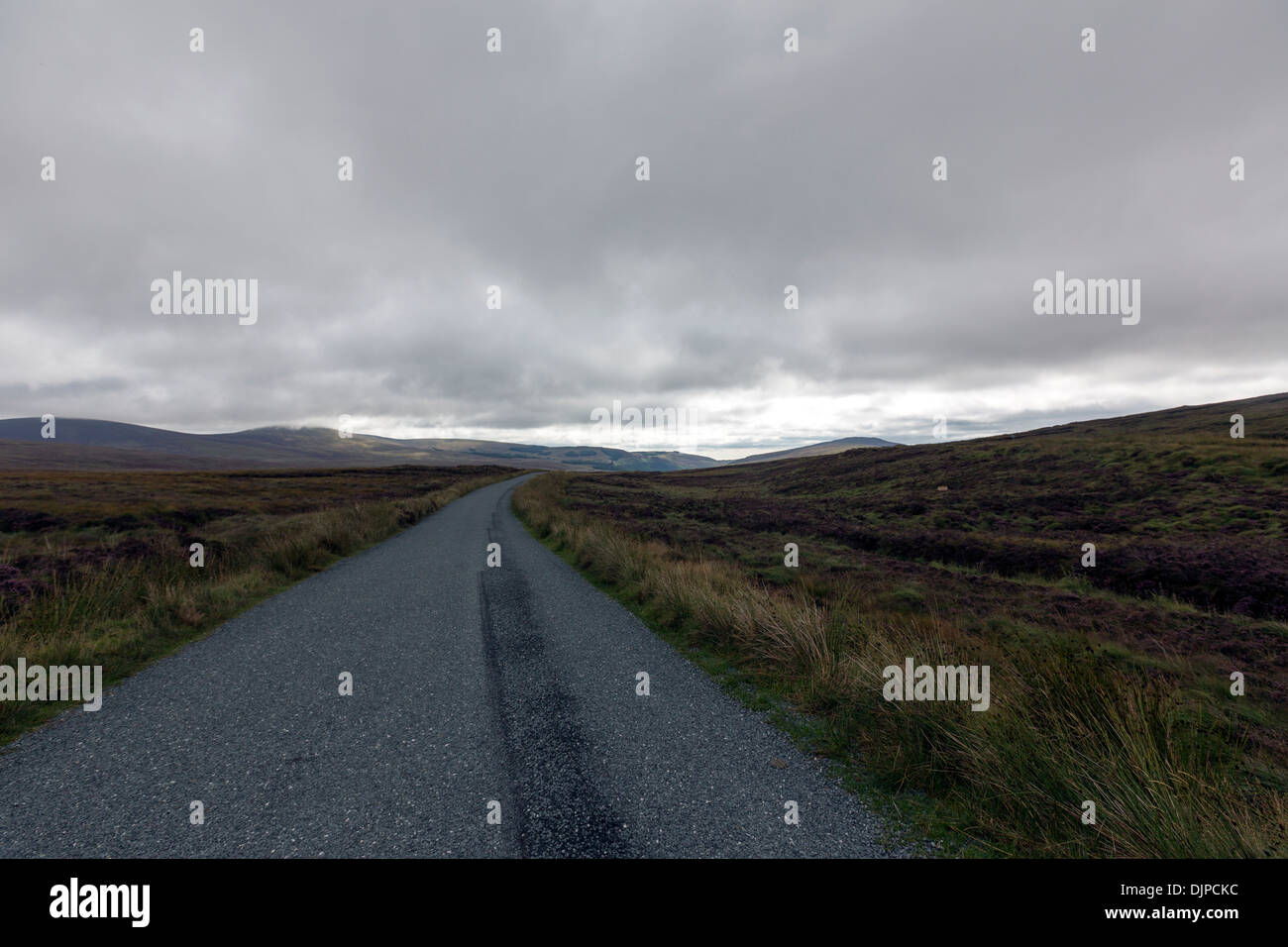 Isolated road hi-res stock photography and images - Alamy