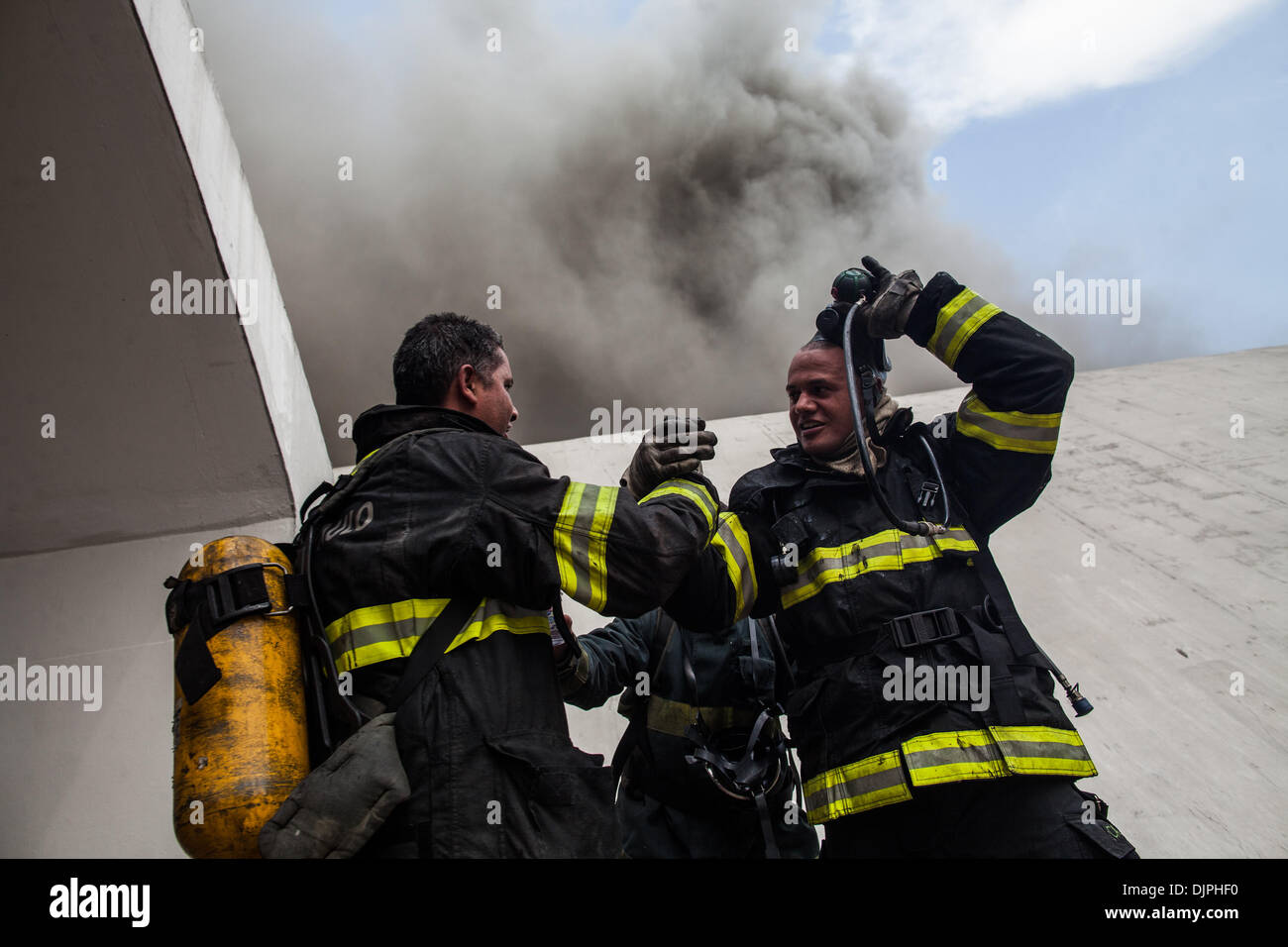 Sao Paulo, Brazil. 29th Nov, 2013. The fire department of Brazil's ...