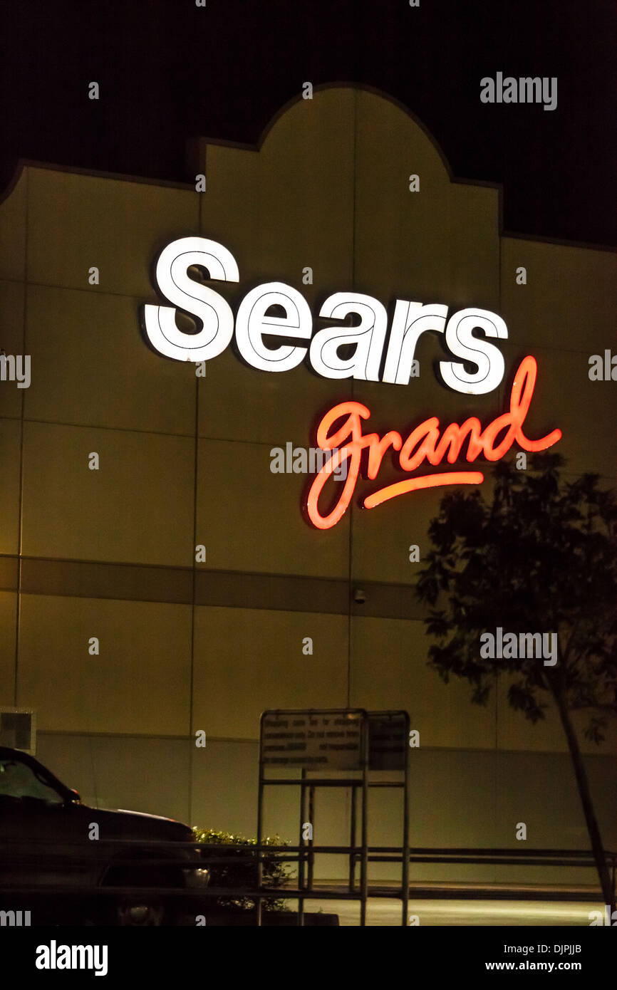 Sears logo hi-res stock photography and images - Alamy