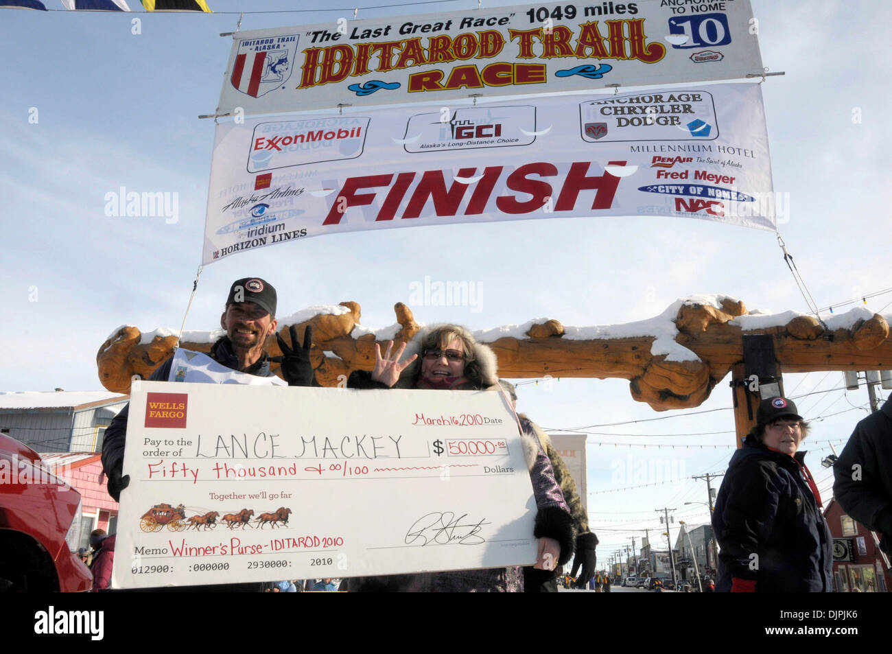 Mar 16, 2010 - Nome, Alaska, USA - LANCE MACKEY displays $50,000 check ...