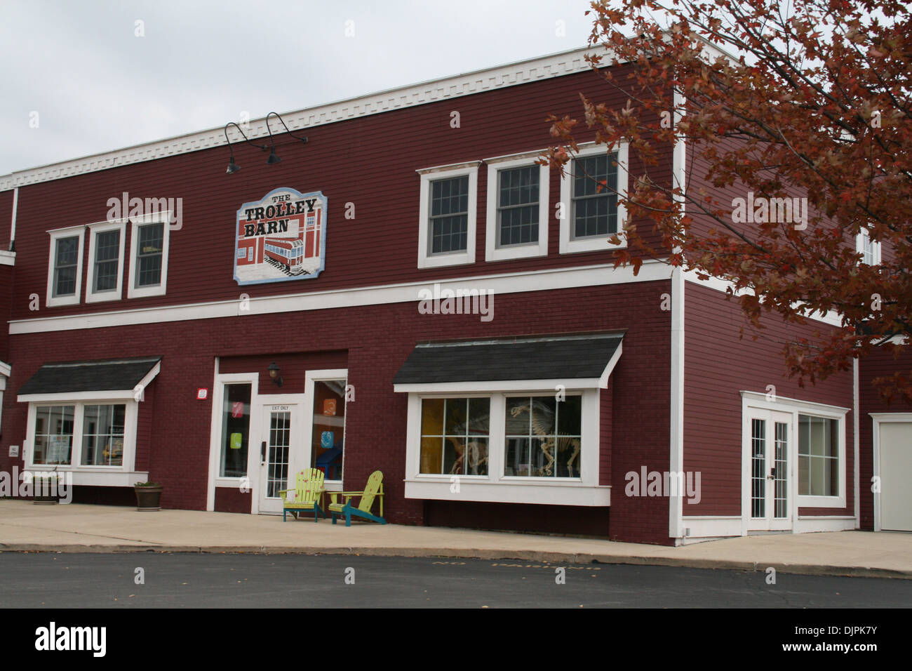 Red trolley hi-res stock photography and images - Alamy