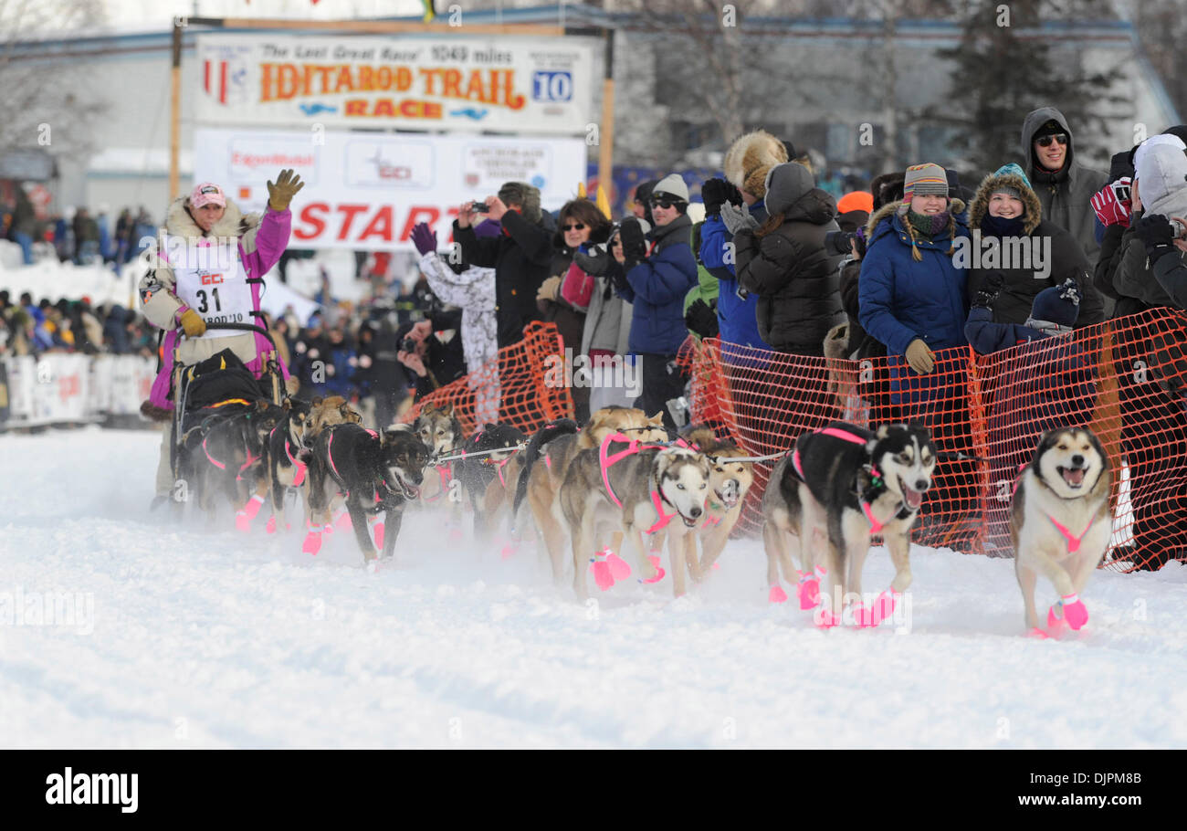 Mar 07, 2010 - Willow, Alaska, USA - Musher DEE DEE JONROWE and sled ...