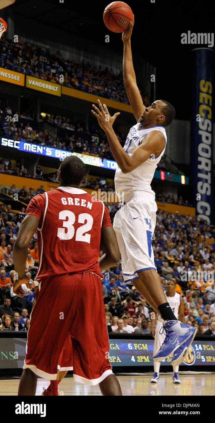 Mar. 12, 2010 - Nashville, Kentucky, USA - UK's Perry Stevenson put up ...