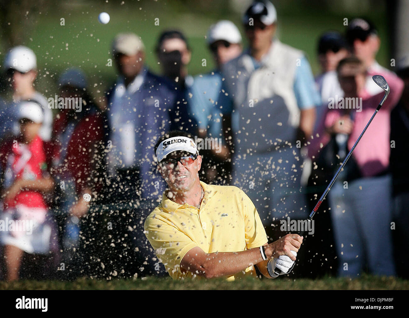 Robert allenby hits out hi-res stock photography and images - Alamy