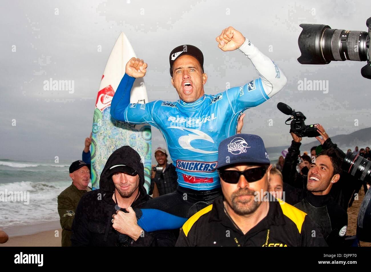 Apr 09, 2010 - Torquay, Victoria, Australia - KELLY SLATER wins the Rip ...