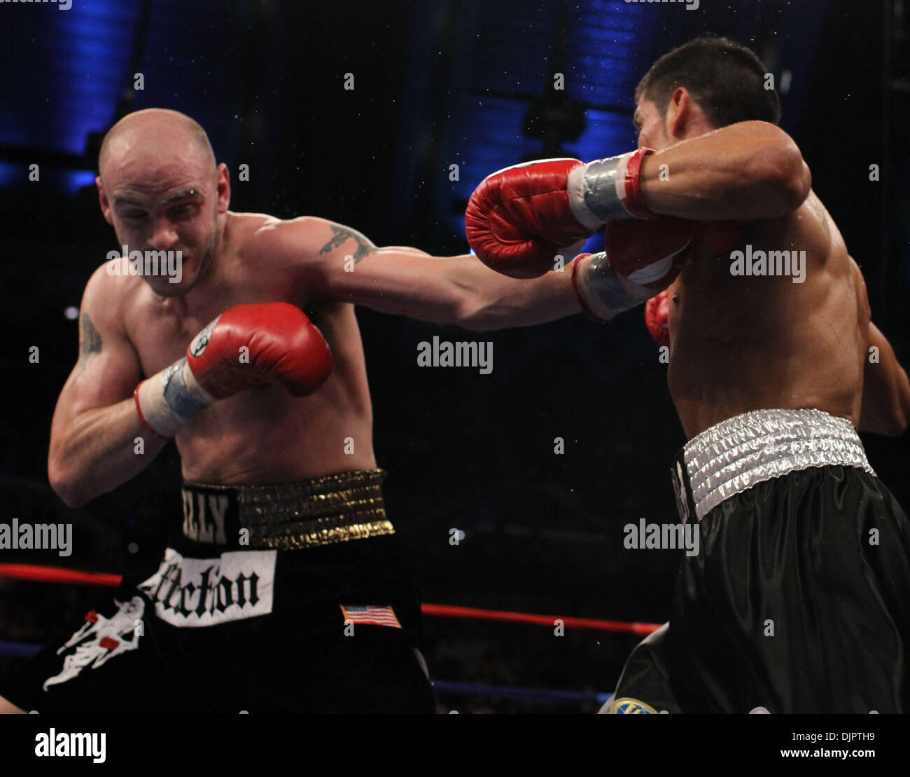 Apr 17, 2010 - Atlantic City, New Jersey, U.S. - SERGIO MARTINEZ (R) vs ...