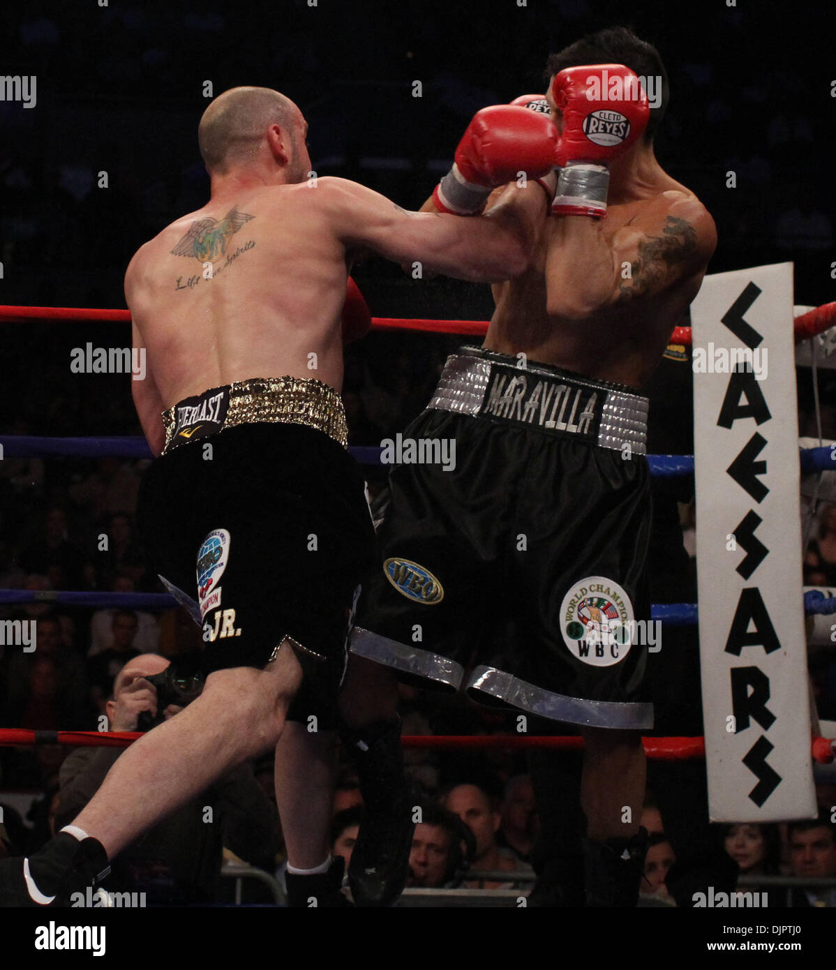Sergio martinez kelly pavlik hi-res stock photography and images - Alamy