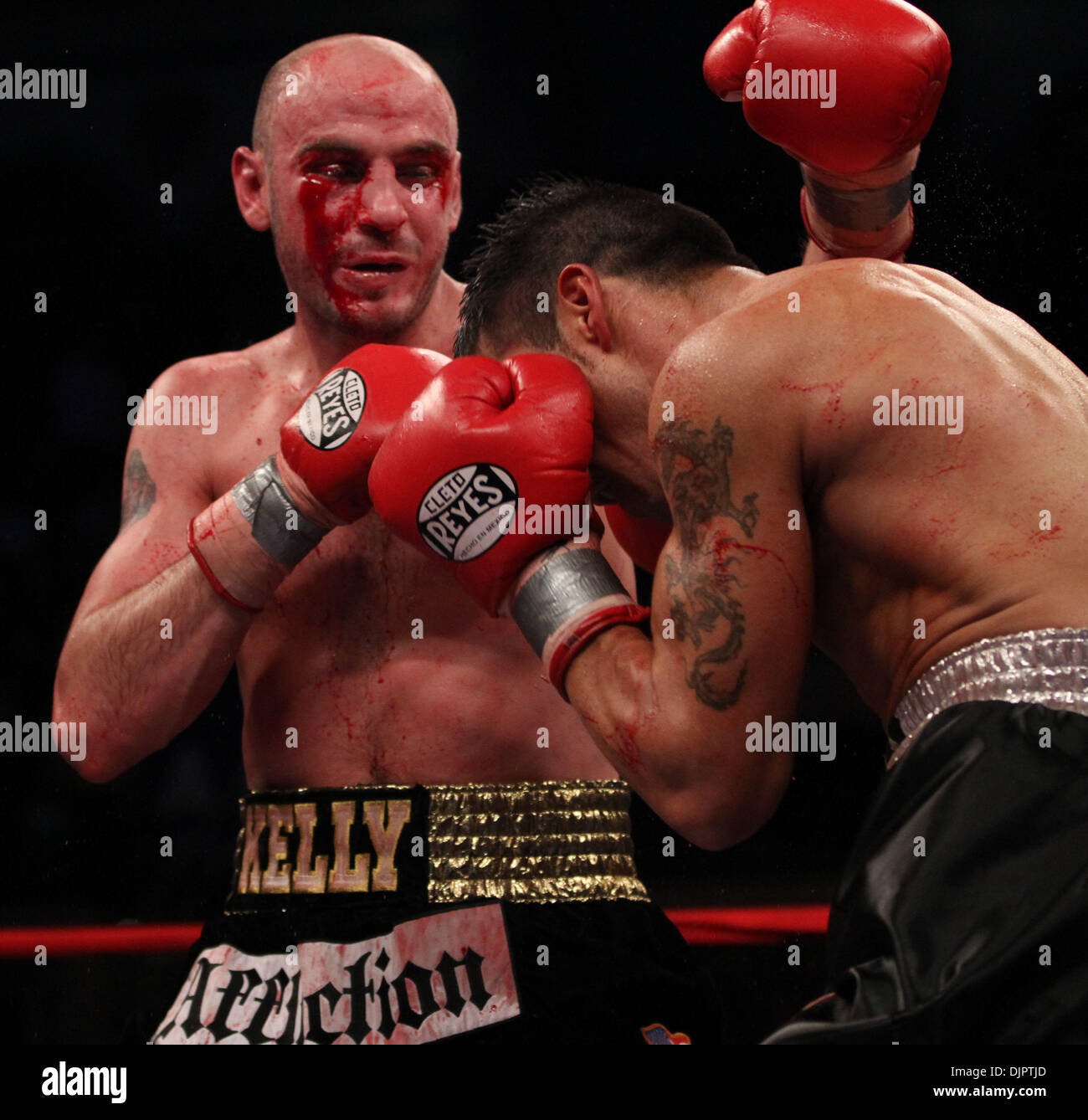 Apr. 17, 2010 - Atlantic City, New Jersey, U.S. - SERGIO MARTINEZ (R ...