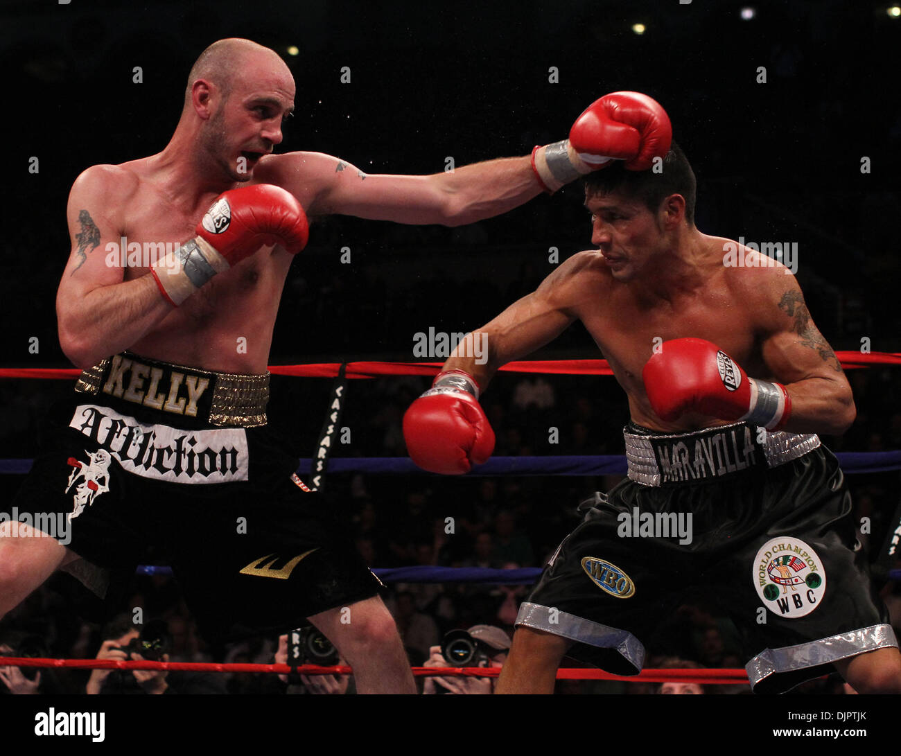 Sergio martinez kelly pavlik hi-res stock photography and images - Alamy