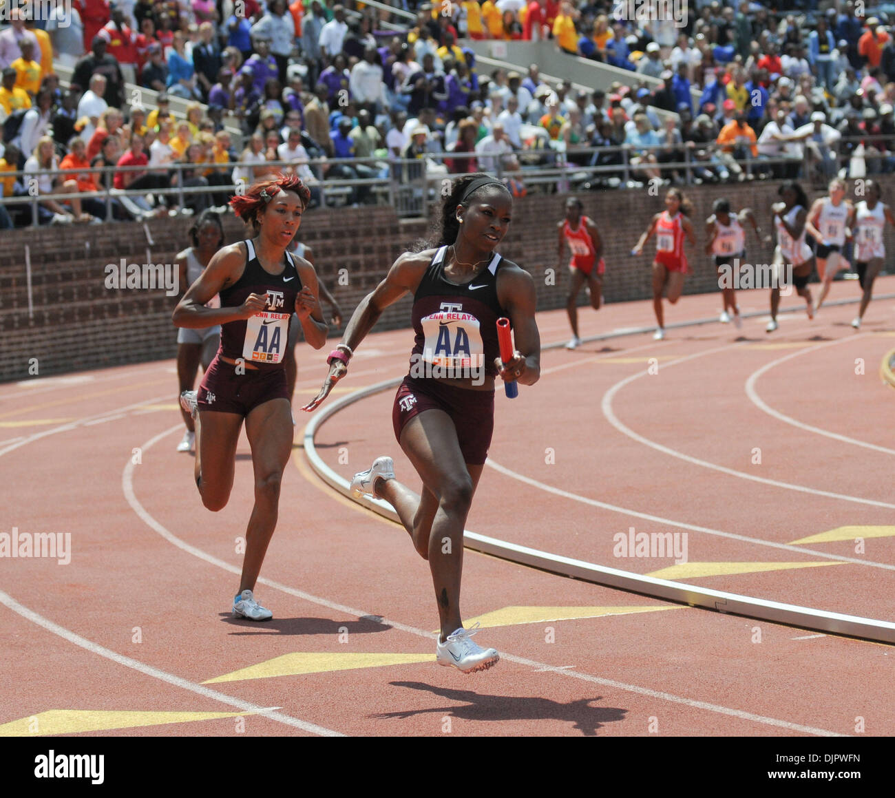 Relay 4x100 M High Resolution Stock Photography and Images - Alamy