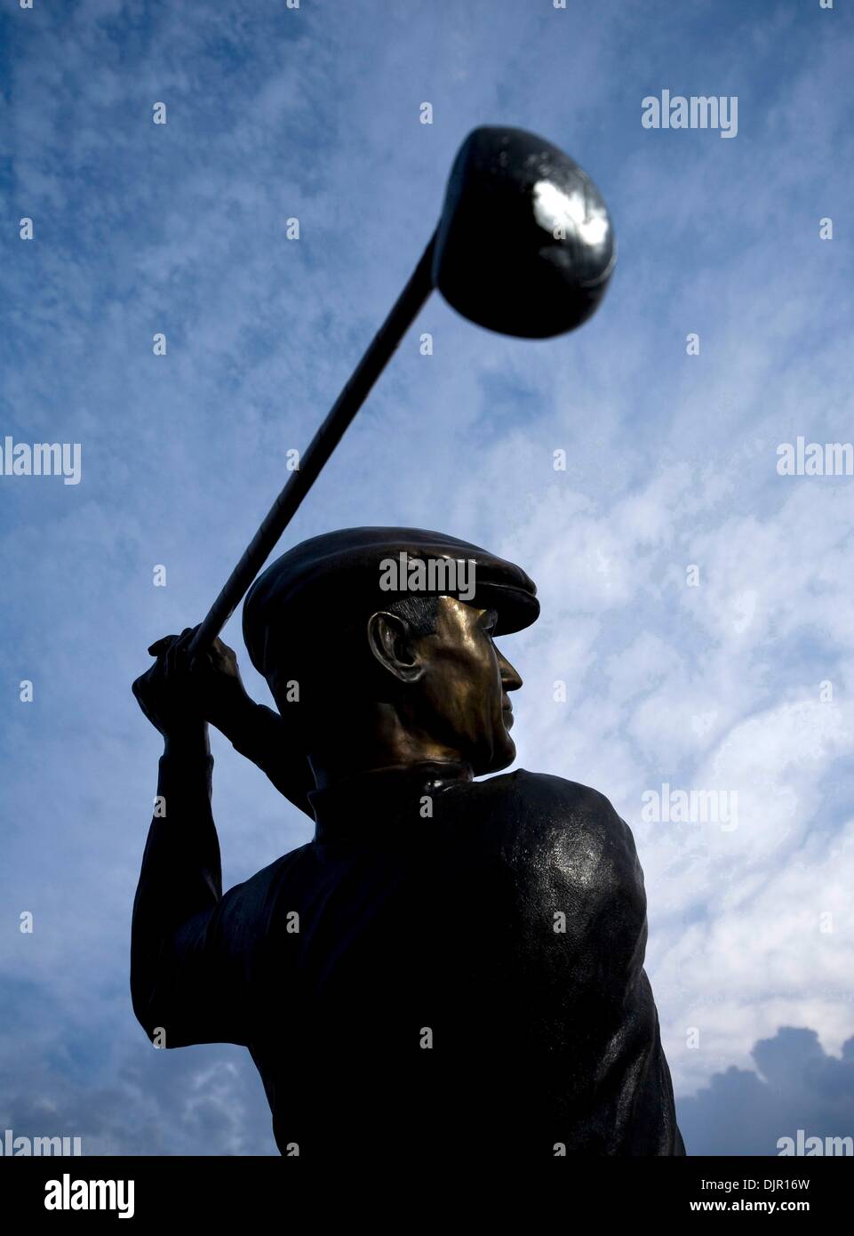 Apr 06, 2010 - Fort Worth, Texas, U.S. - A stormy sky frames the statue ...