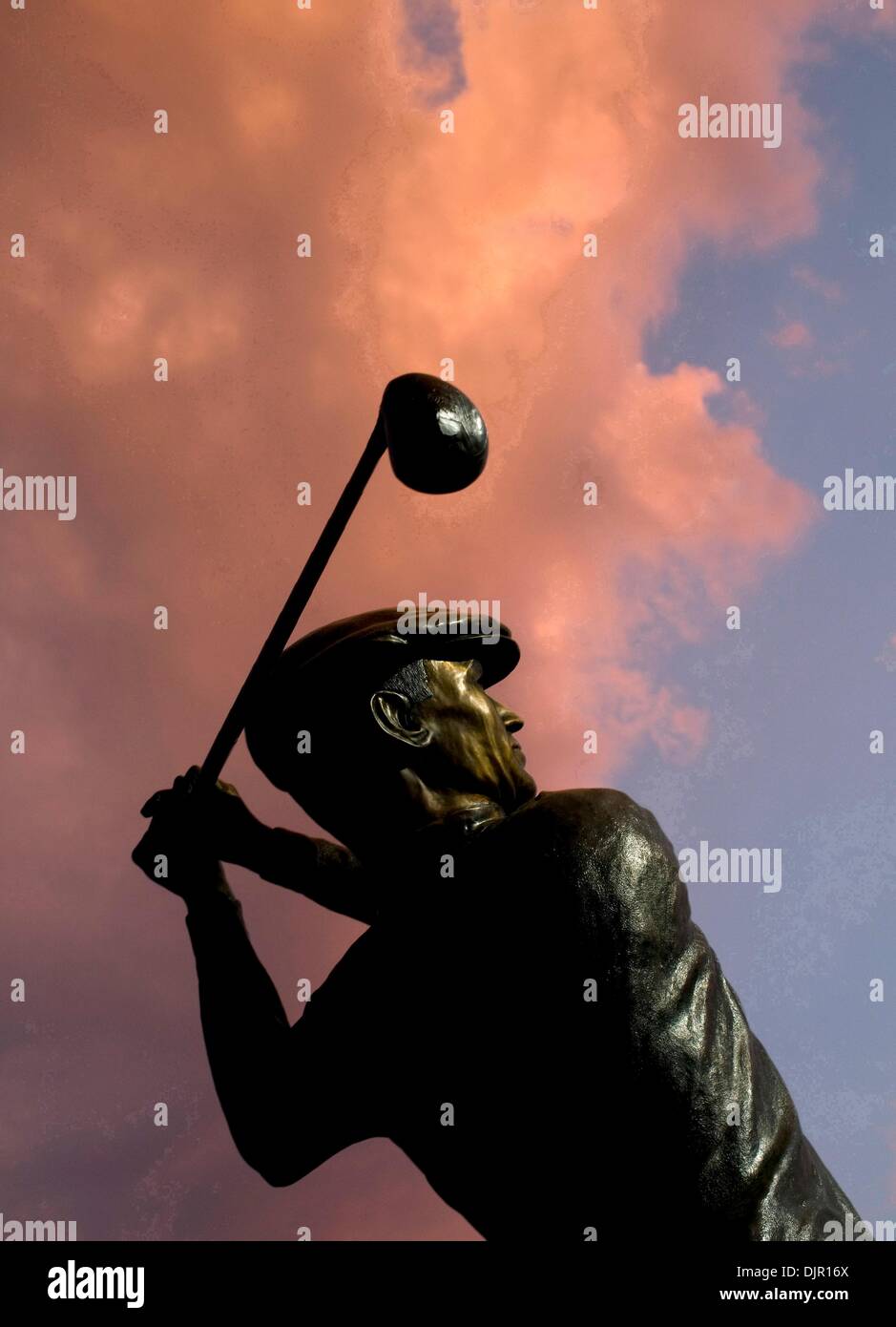 Apr 06, 2010 - Fort Worth, Texas, U.S. - A stormy sky frames the statue ...