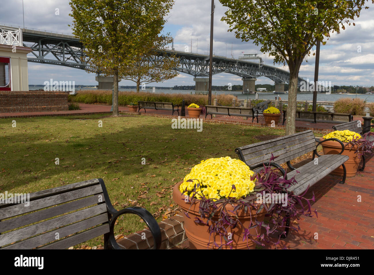 George P Coleman Memorial Bridge and historic downtown at Yorktown in ...