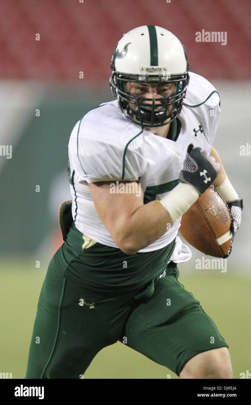 Apr. 17, 2010 - Tampa, Florida, U.S - 17 April 2010: Team South Florida linebacker Armando ...