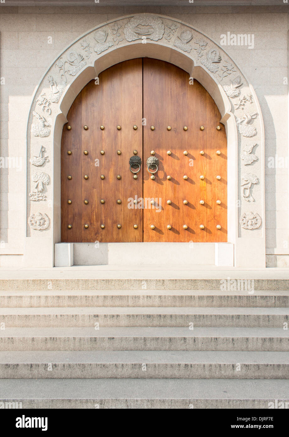 Asian door hi-res stock photography and images - Alamy