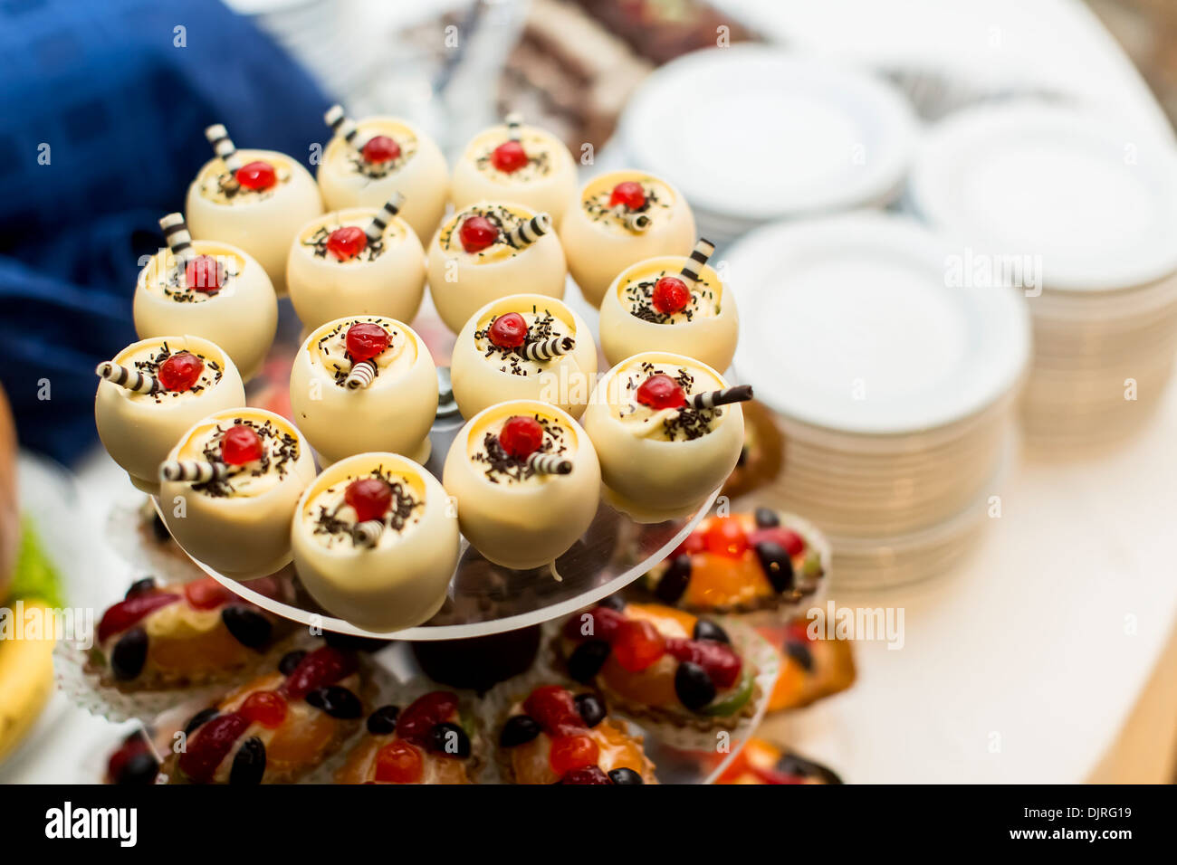 Sweets party celebration dessert hi-res stock photography and images ...
