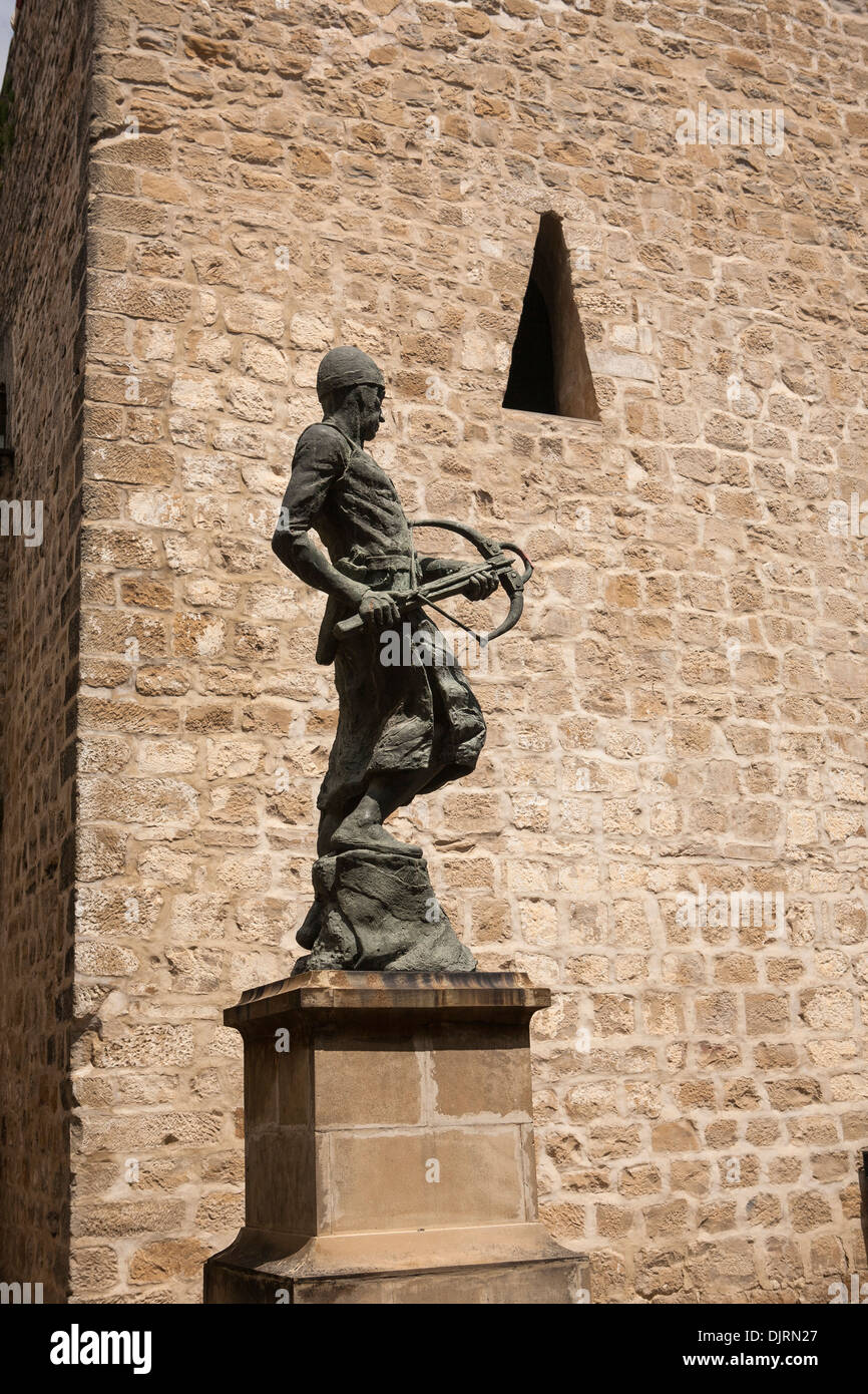 Monument tribute to the Company of the two hundred Ballesteros of Mr ...