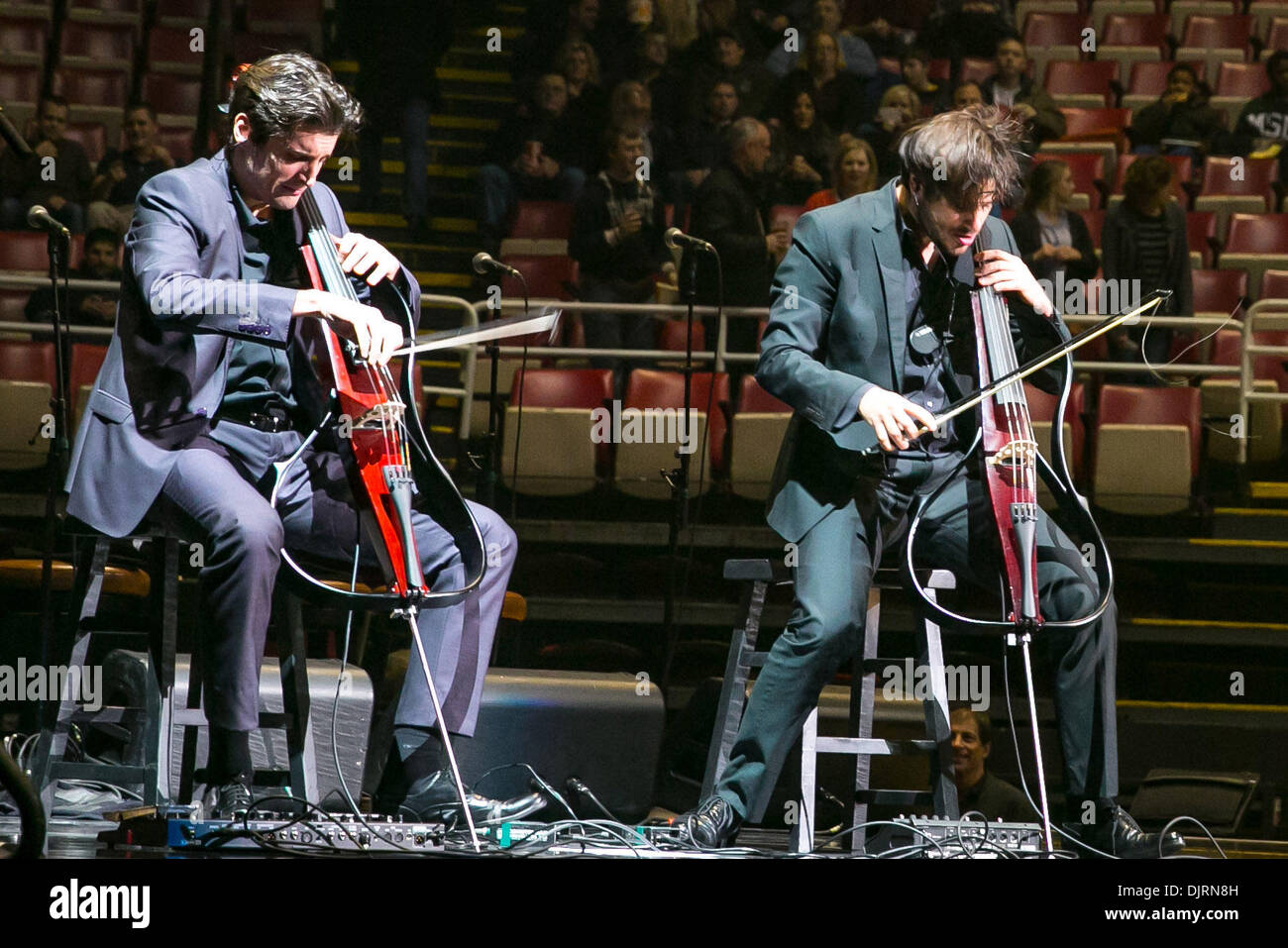 2cellos hi-res stock photography and images - Alamy
