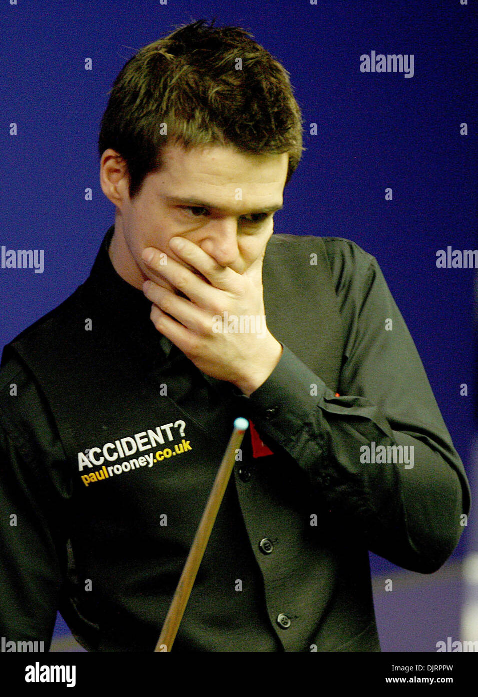 Michael holt snooker hi-res stock photography and images - Alamy