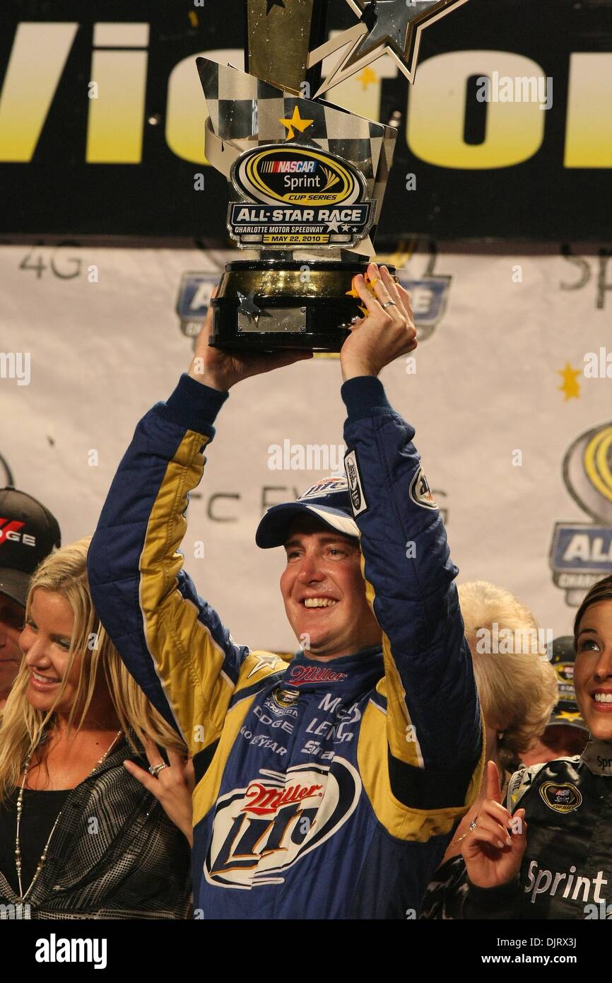 Kyle busch sprint cup trophy hi-res stock photography and images - Alamy