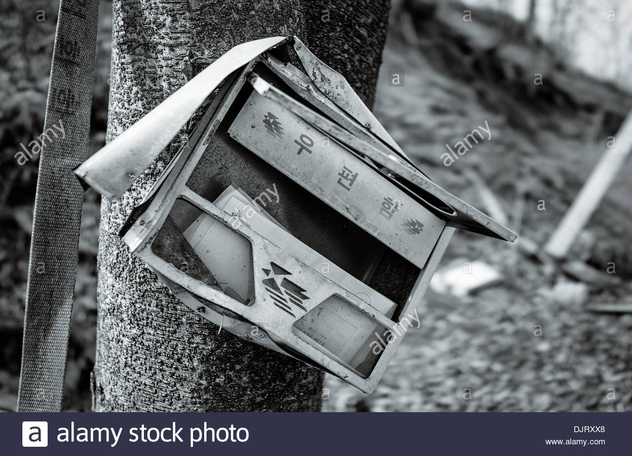 Dead Mailbox High Resolution Stock Photography and Images - Alamy