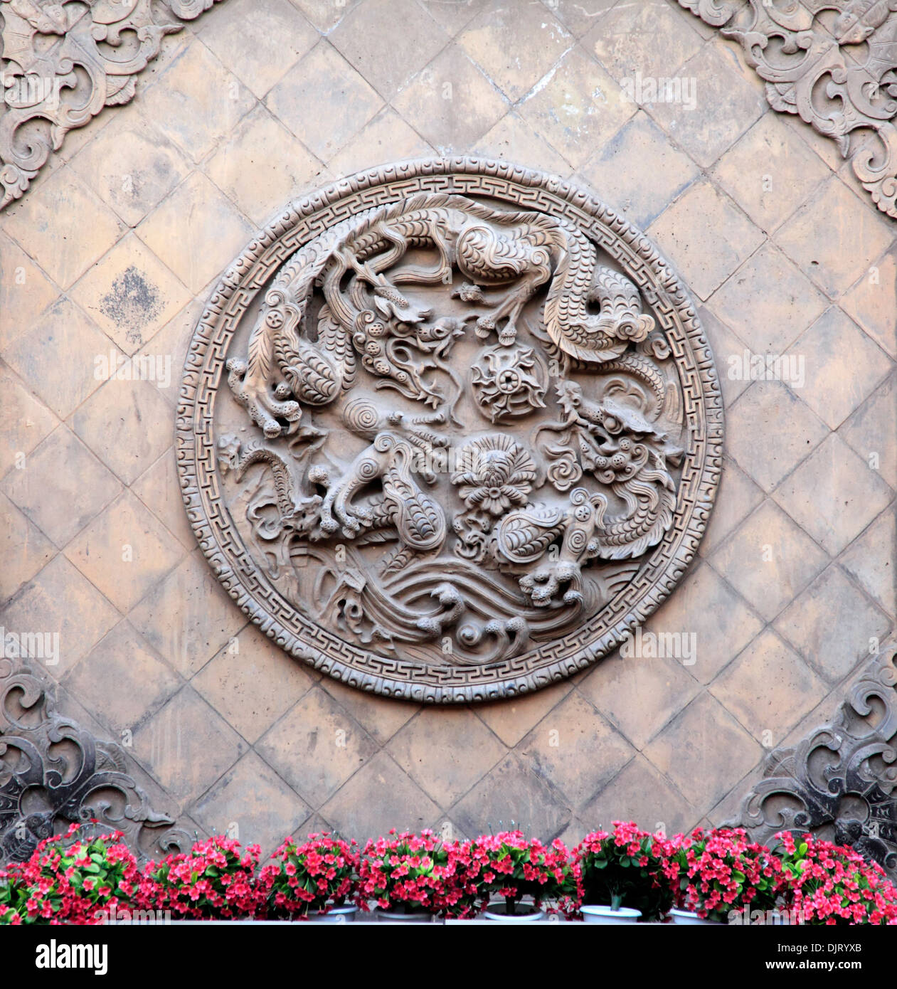 Roundel with dragon, Pingyao, Shanxi, China Stock Photo - Alamy