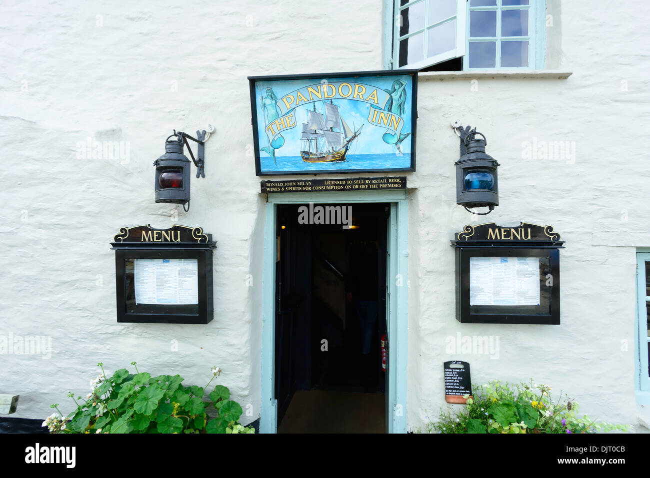Mylor pandora inn cornwall hi-res stock photography and images - Alamy