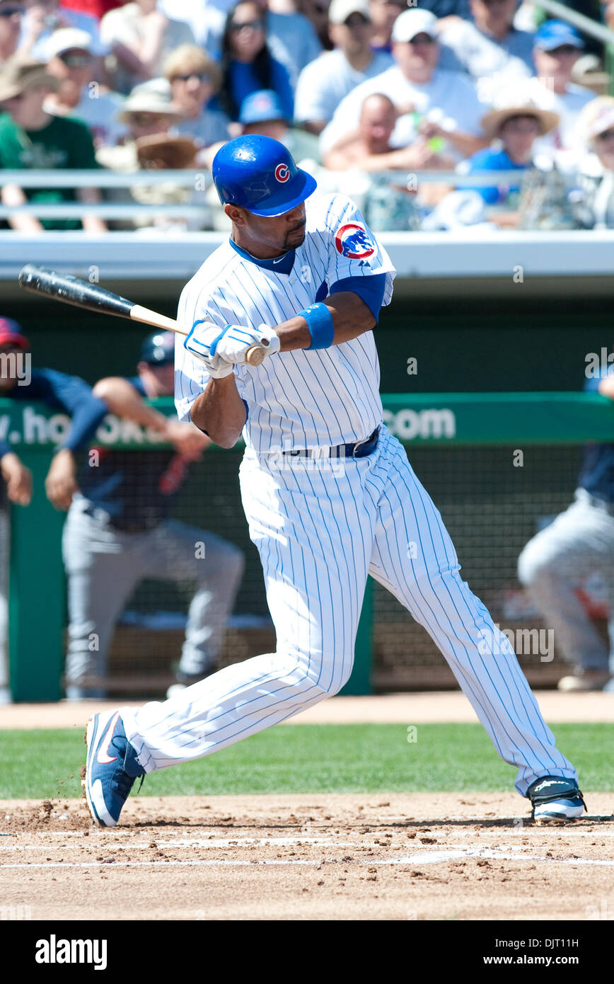 Derrek lee cubs hi-res stock photography and images - Alamy