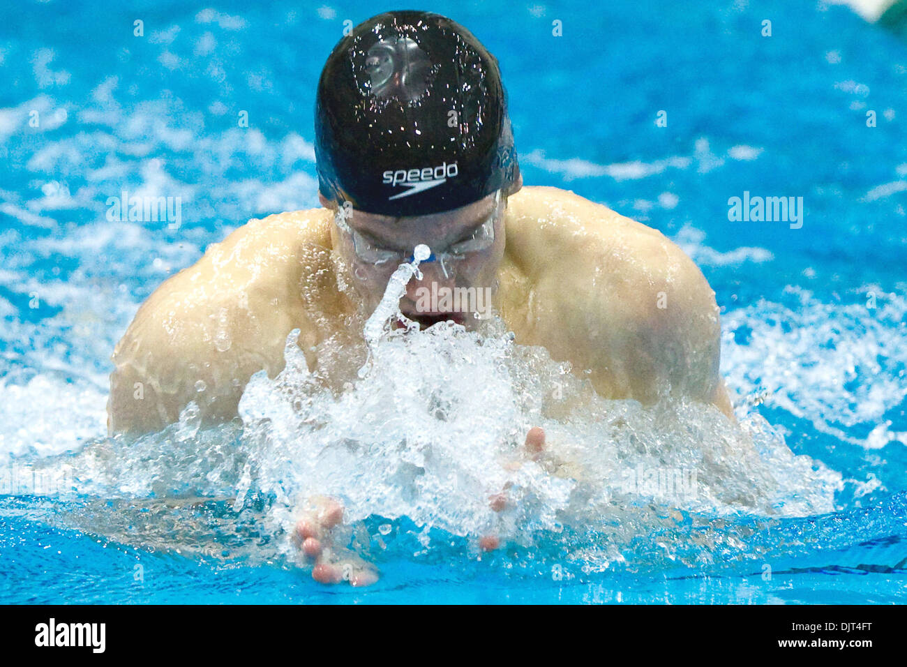 100 yard swimming race hi-res stock photography and images - Alamy