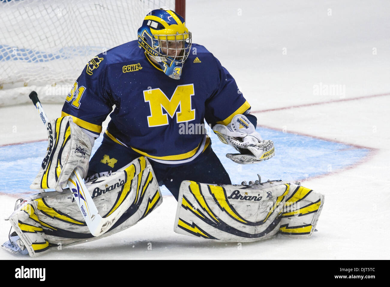 Michigan goaltender Shawn Hunwick (31) during game action. Michigan ...