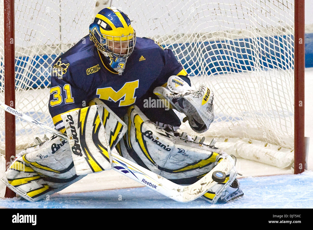Michigan goaltender Shawn Hunwick (31) during game action. Miami ...