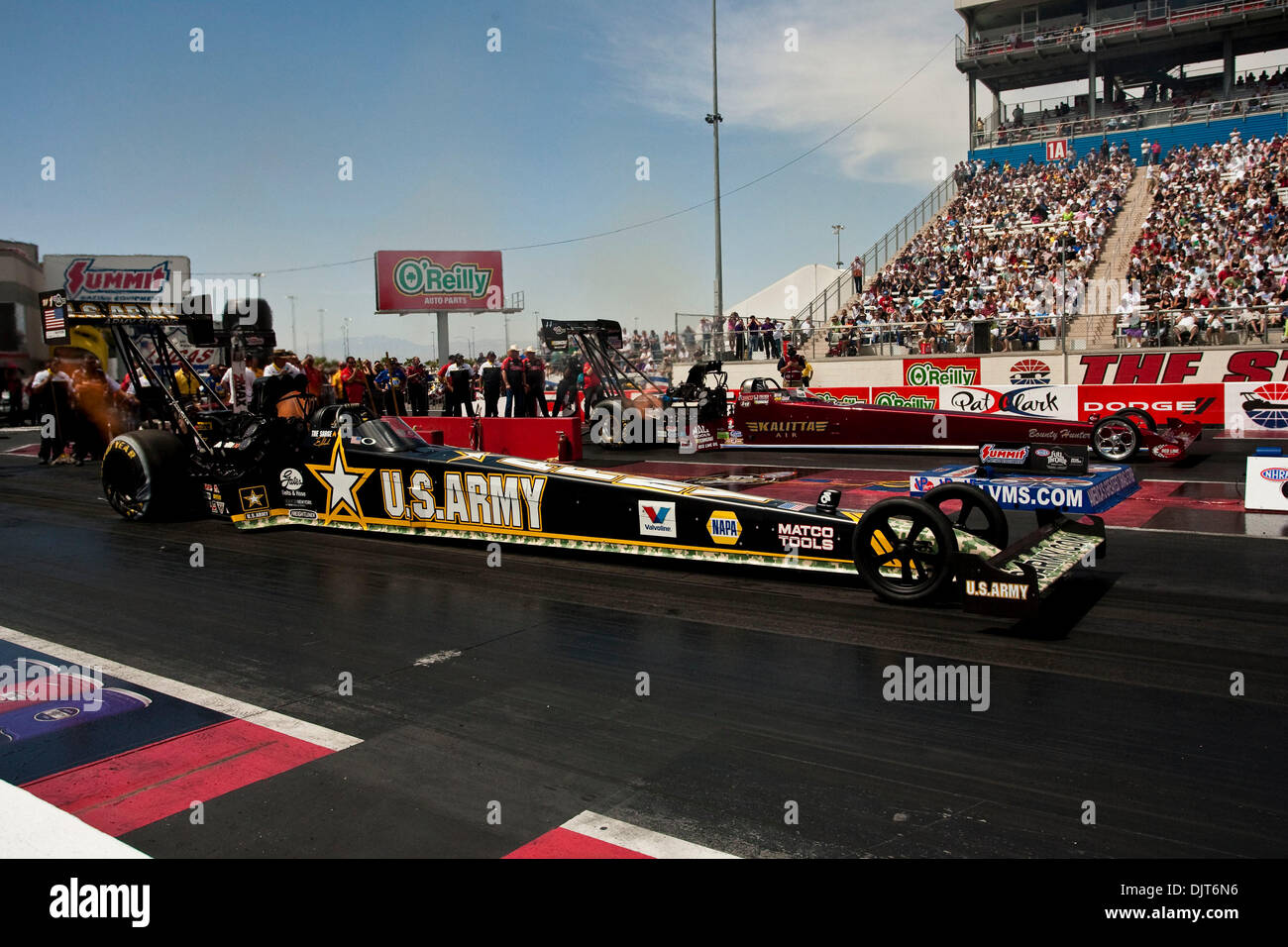 Army top fuel dragster hi-res stock photography and images - Alamy