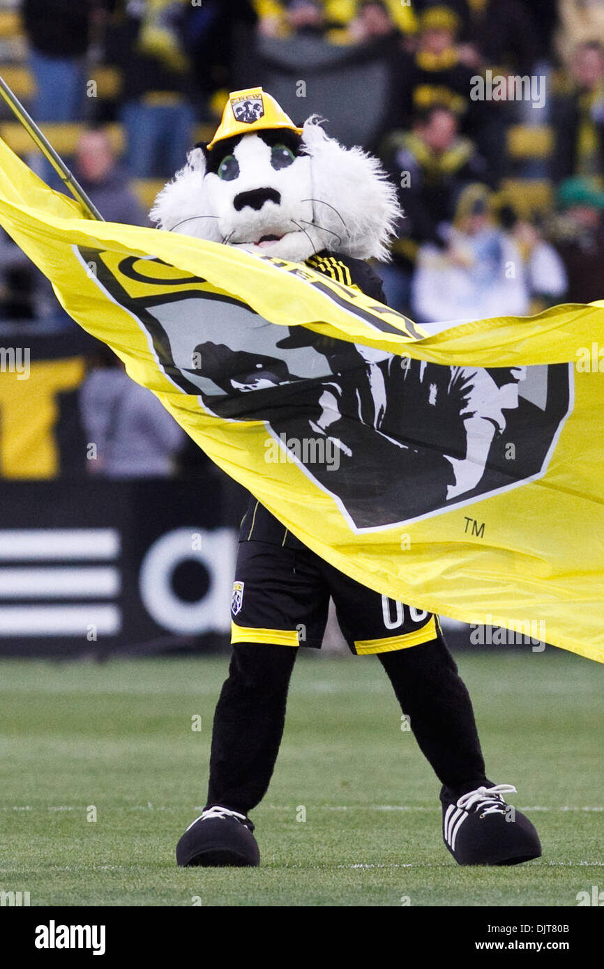 Mascot pre game hi-res stock photography and images - Alamy